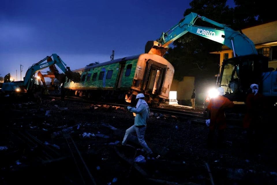 Over 260 Dead In India's Worst Rail Disaster In Decades - Nogoom Masrya