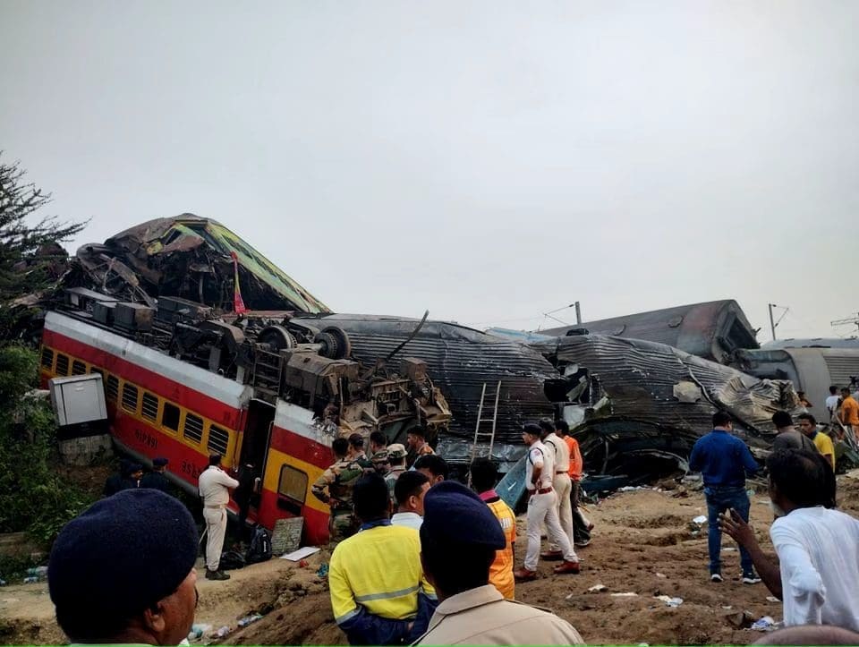 Over 260 Dead In India's Worst Rail Disaster In Decades - Nogoom Masrya