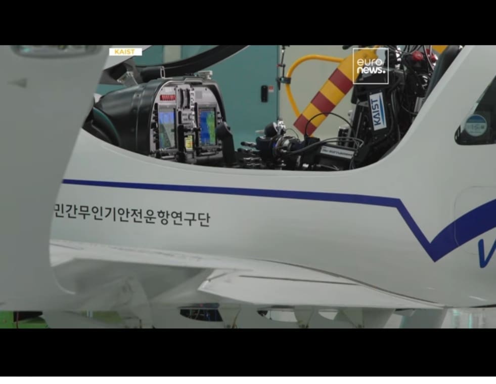 Korean Researchers Develop Humanoid Robot 'Pibot' Capable Of Flying ...