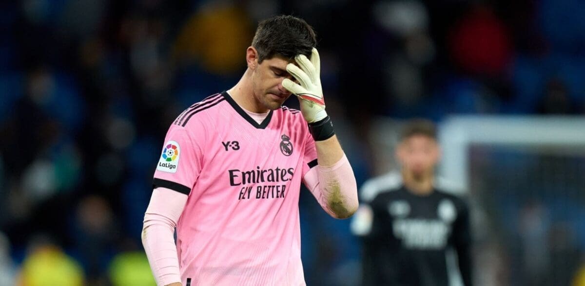 A Shock At Real Madrid.. Thibaut Courtois Cruciate Ligament Injury And ...